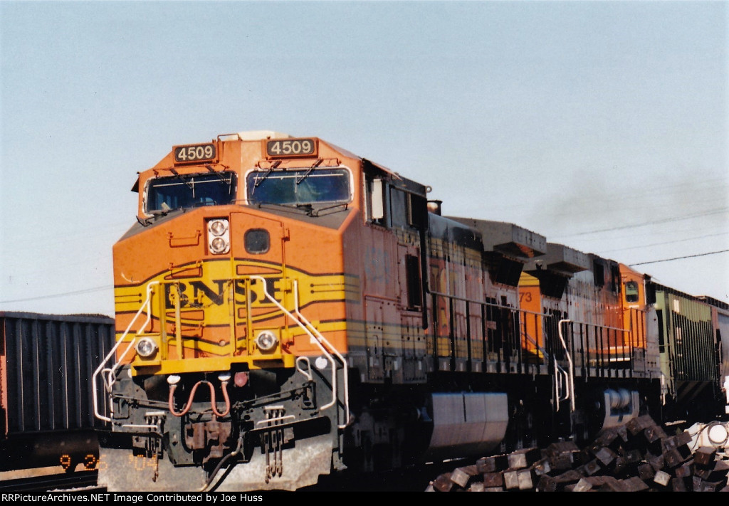 BNSF 4509 East